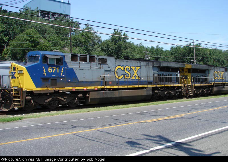 CSX 671